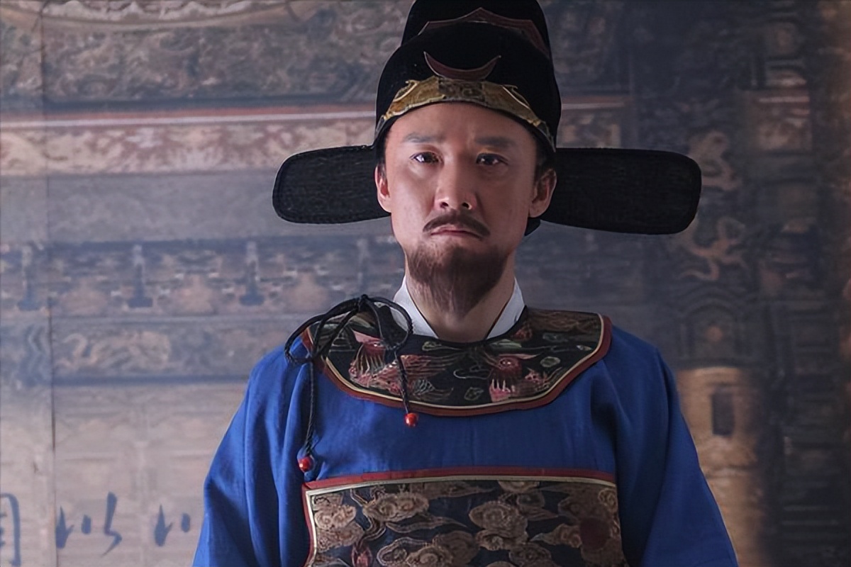 In an article by Hai Rui, he scolded Emperor Jiajing. Emperor Jiajing ...