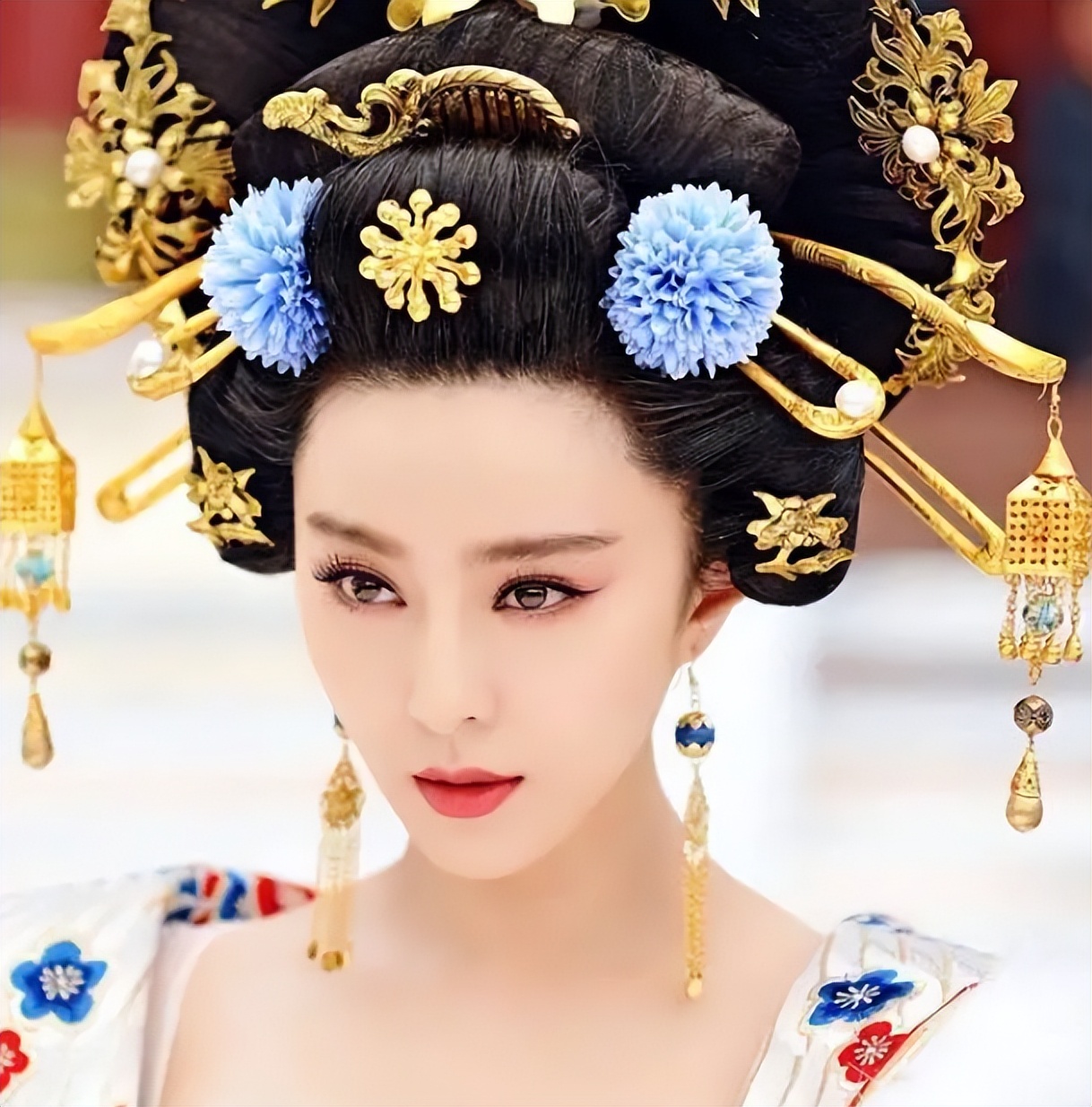If it wasn't for Jiang Xin's insistence on playing Concubine Hua, I'm ...