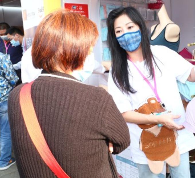 Su Zhiwei and his wife are doing things recently, selling beef and ...