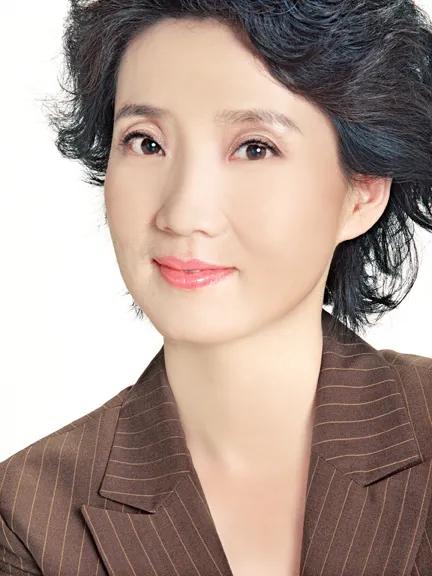 CCTV beauty Li Xiuping, several beautiful photos - iNEWS