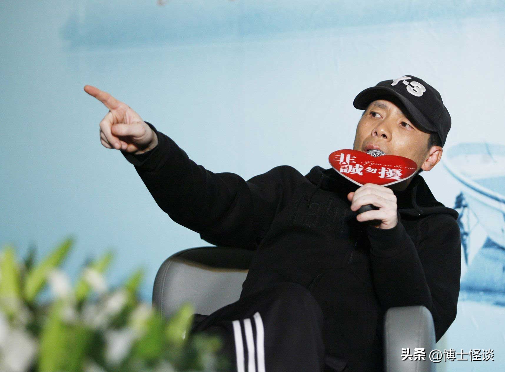 Naked substitute actor Shao Xiaoshan complained bitterly: Feng Xiaogang ...