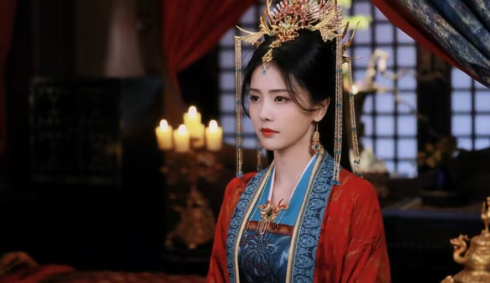 The heroine of Bailu's ancient costume is revived again, Liu Xueyi ...