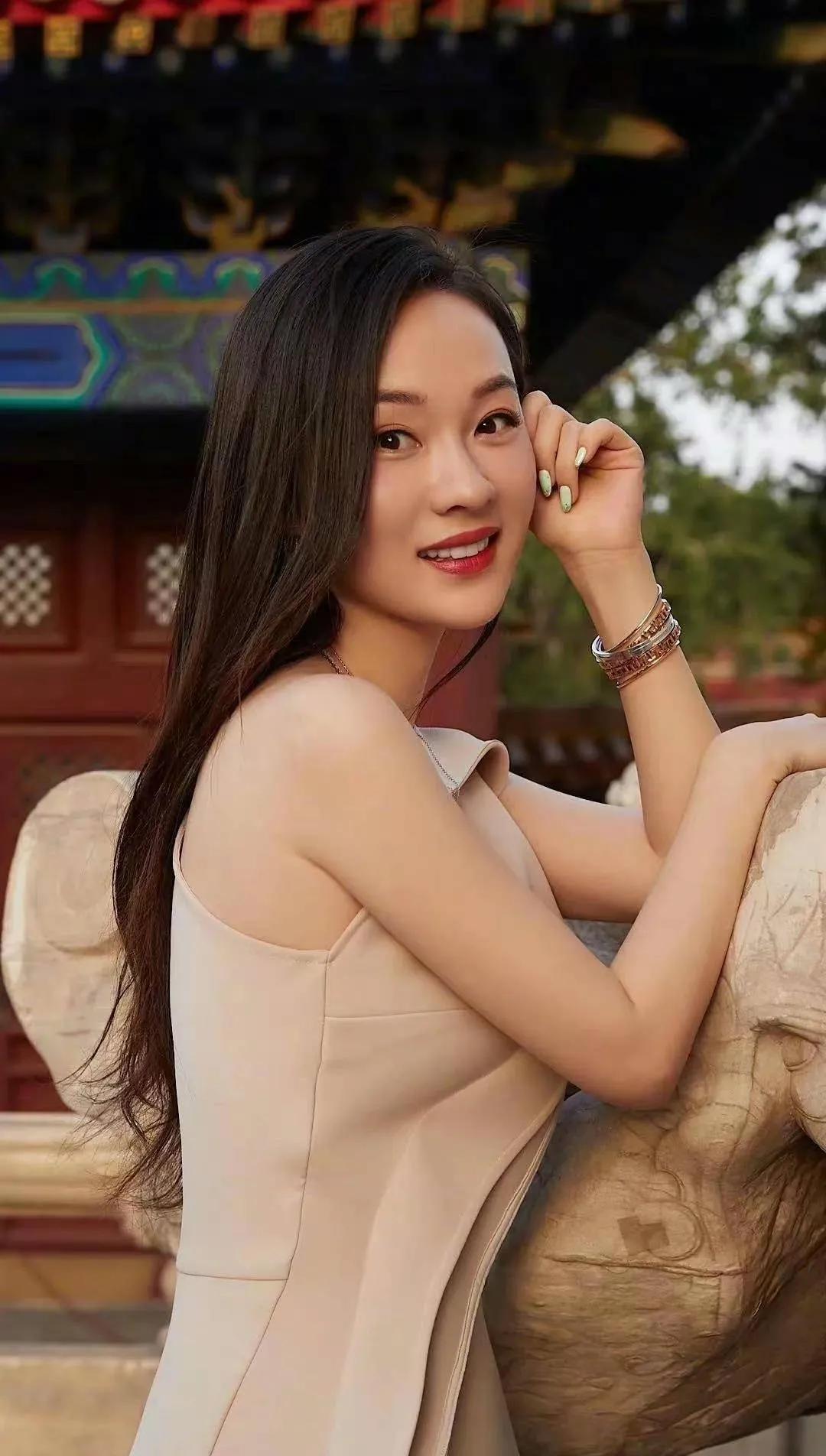 I only admire these 2 female stars who are really fat, Huo Siyan and ...