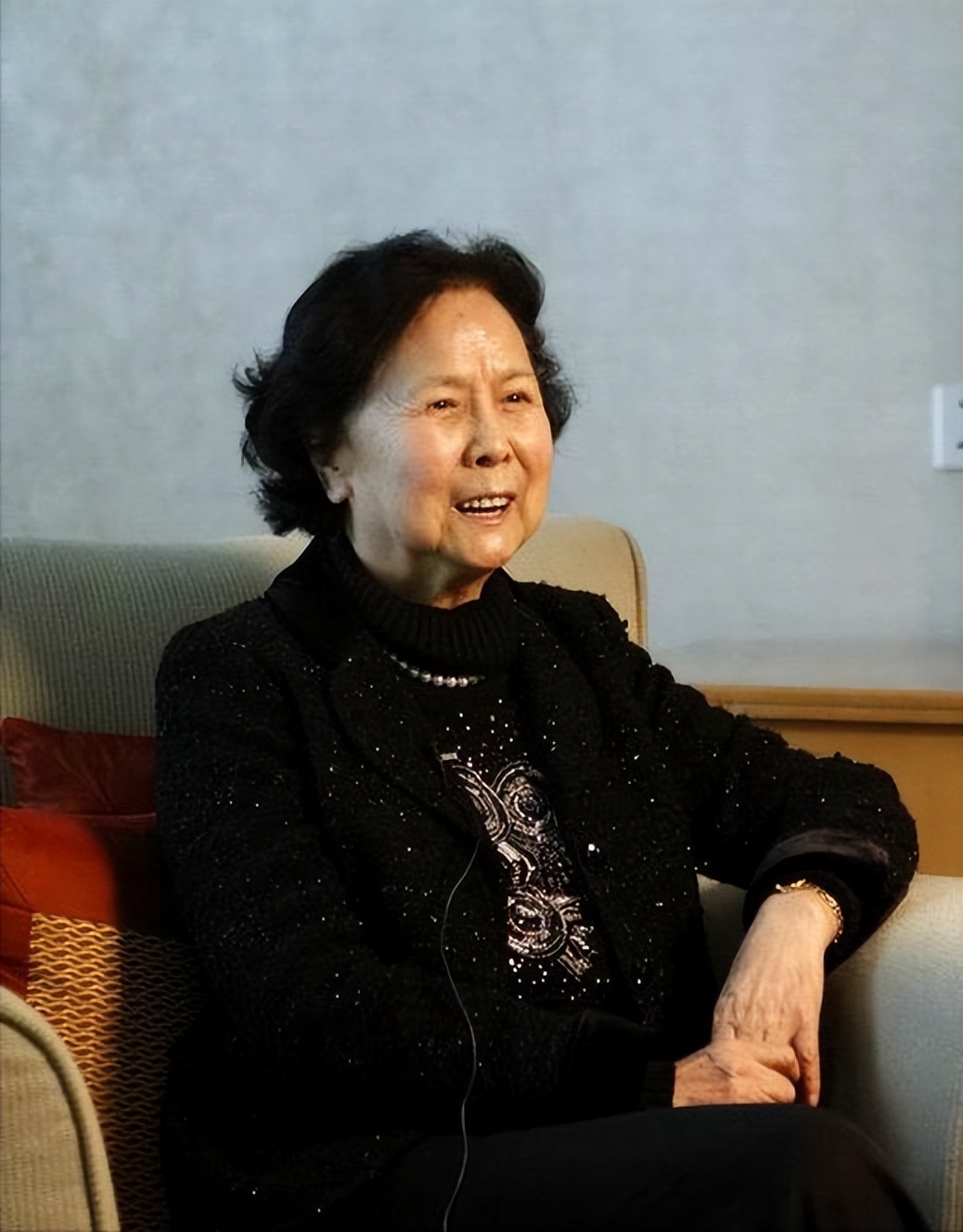 86 version of "Journey to the West" old photos: Tang Monk embraces ...