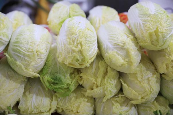 It's getting cold, making dumplings with this dish is more nutritious ...