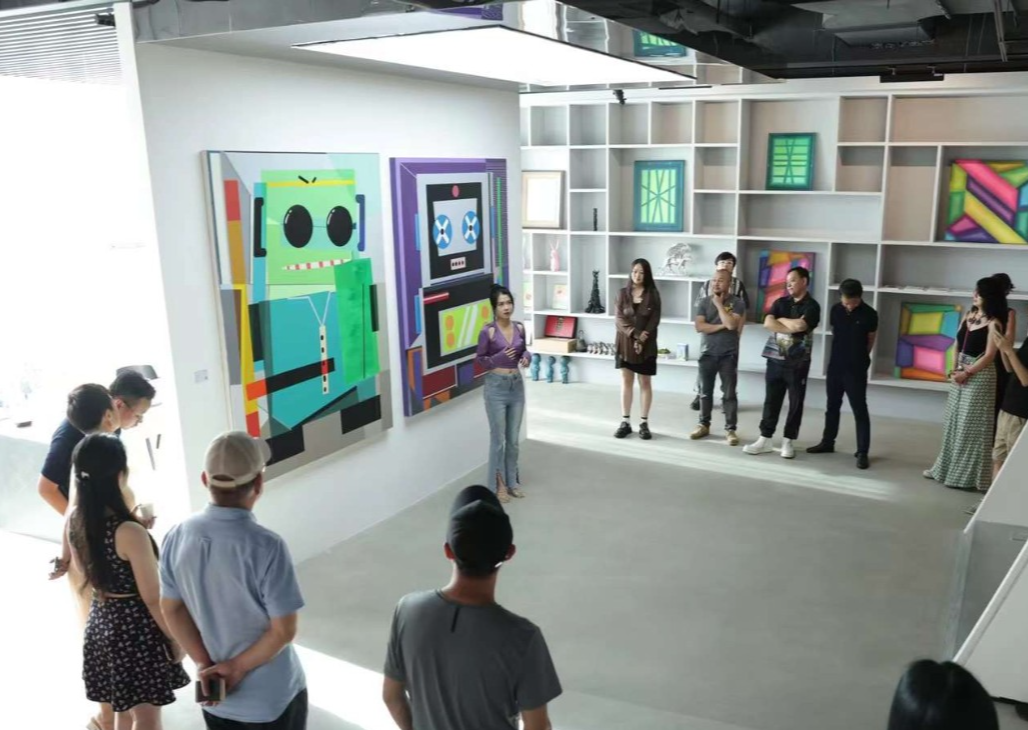 First solo exhibition!You should not miss this unique 'visual impact ...