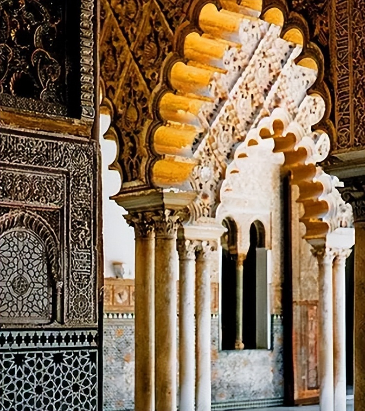 Spanish architectural style, adding a gorgeous and rich atmosphere to ...