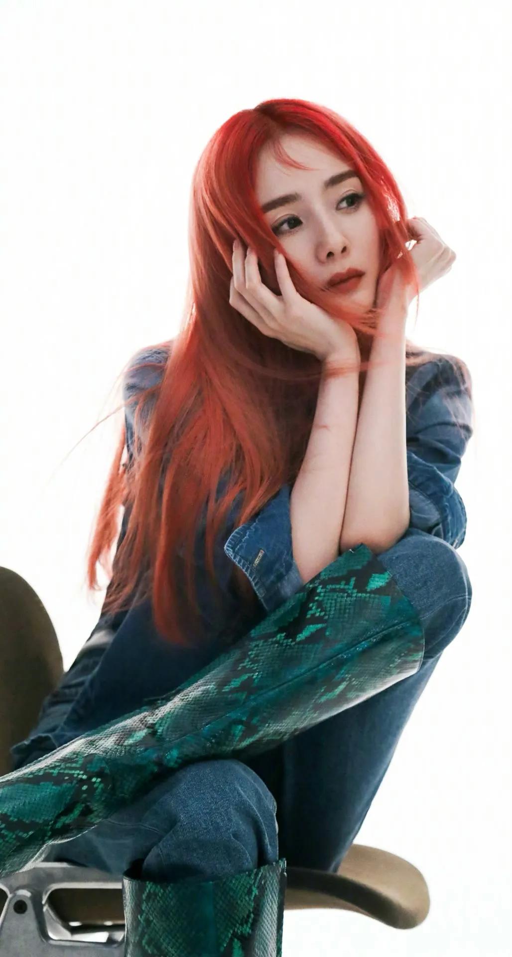 Yang Mi, the backless is so beautiful - iNEWS