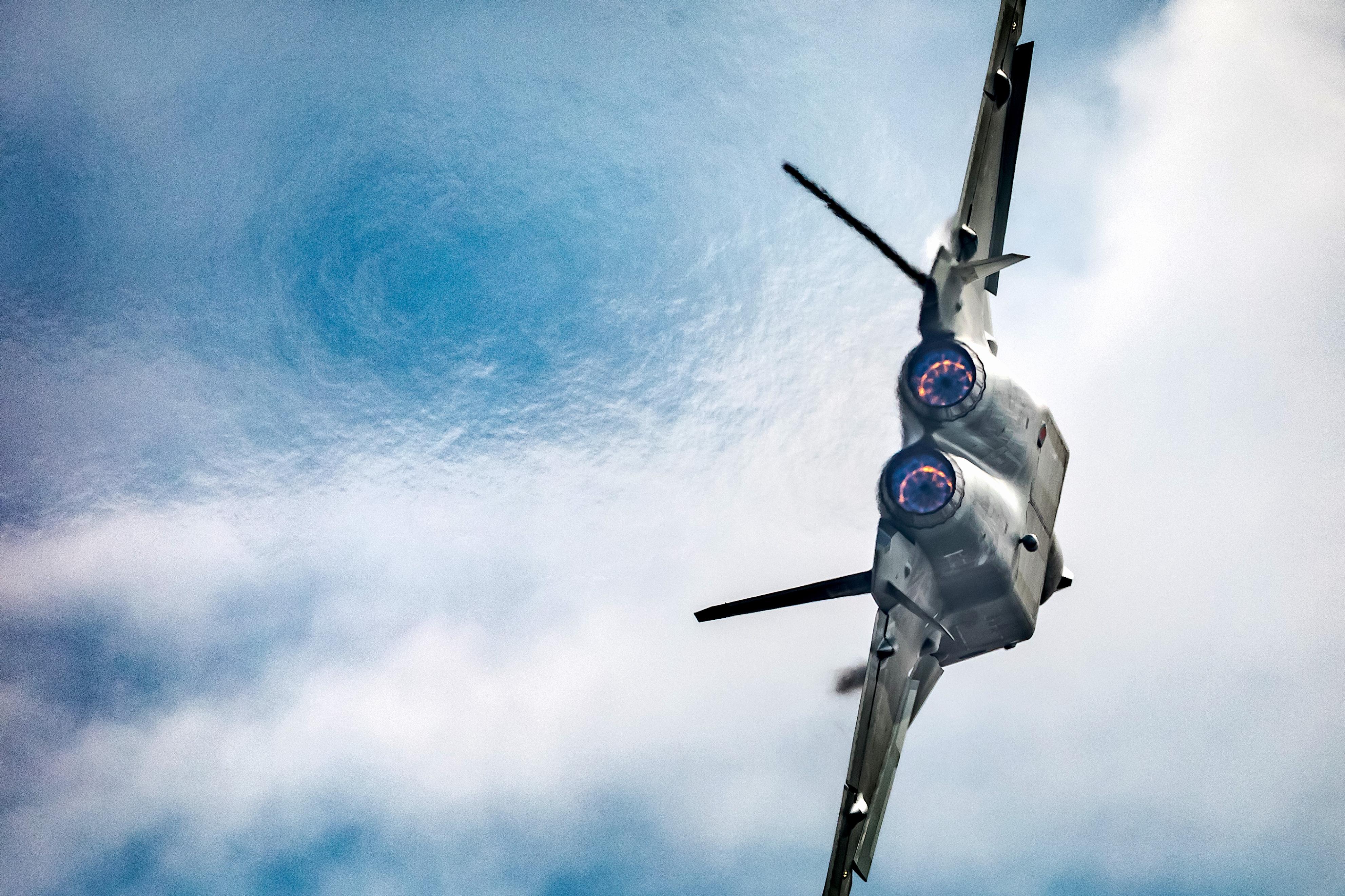 The J-20 will change its "core" again! China's turbofan 15 enters mass ...