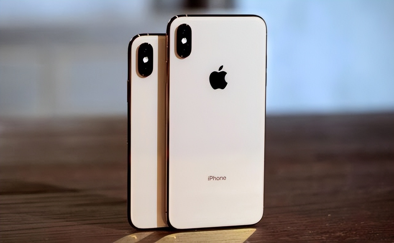 Maybe you can't use the new features of iOS16?If you have the money ...