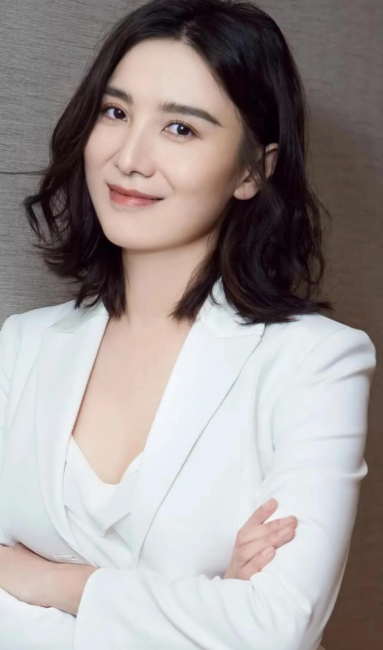 Appreciation of Song Jia's beautiful pictures - iNEWS