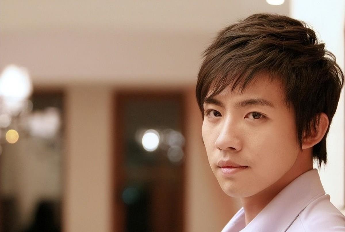 13 years ago, Yu Haoming gave up the only stretcher in the fire. Why hasn't Ren Jiaxuan thanked ...