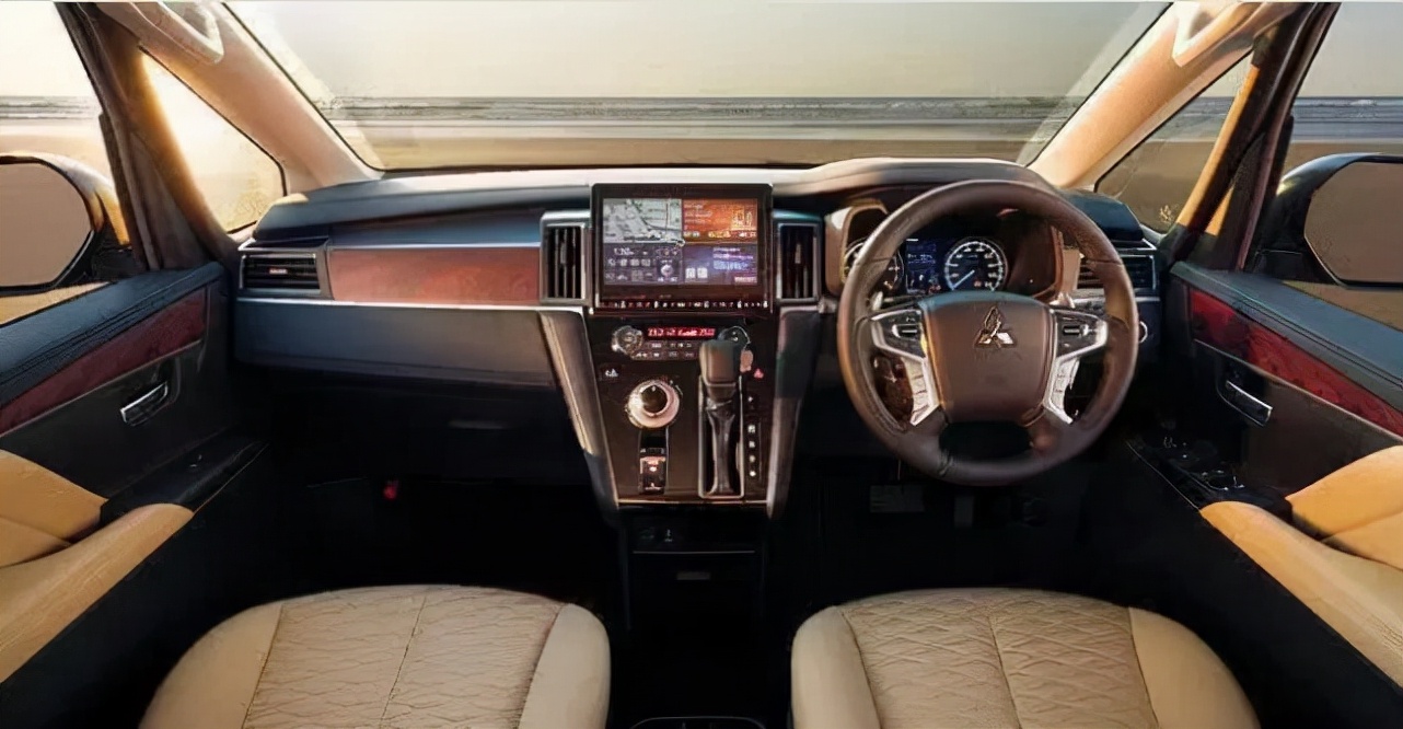 The "new flagship" of off-road MPV, 2.2T+8AT+ off-road performance, more domineering than ...