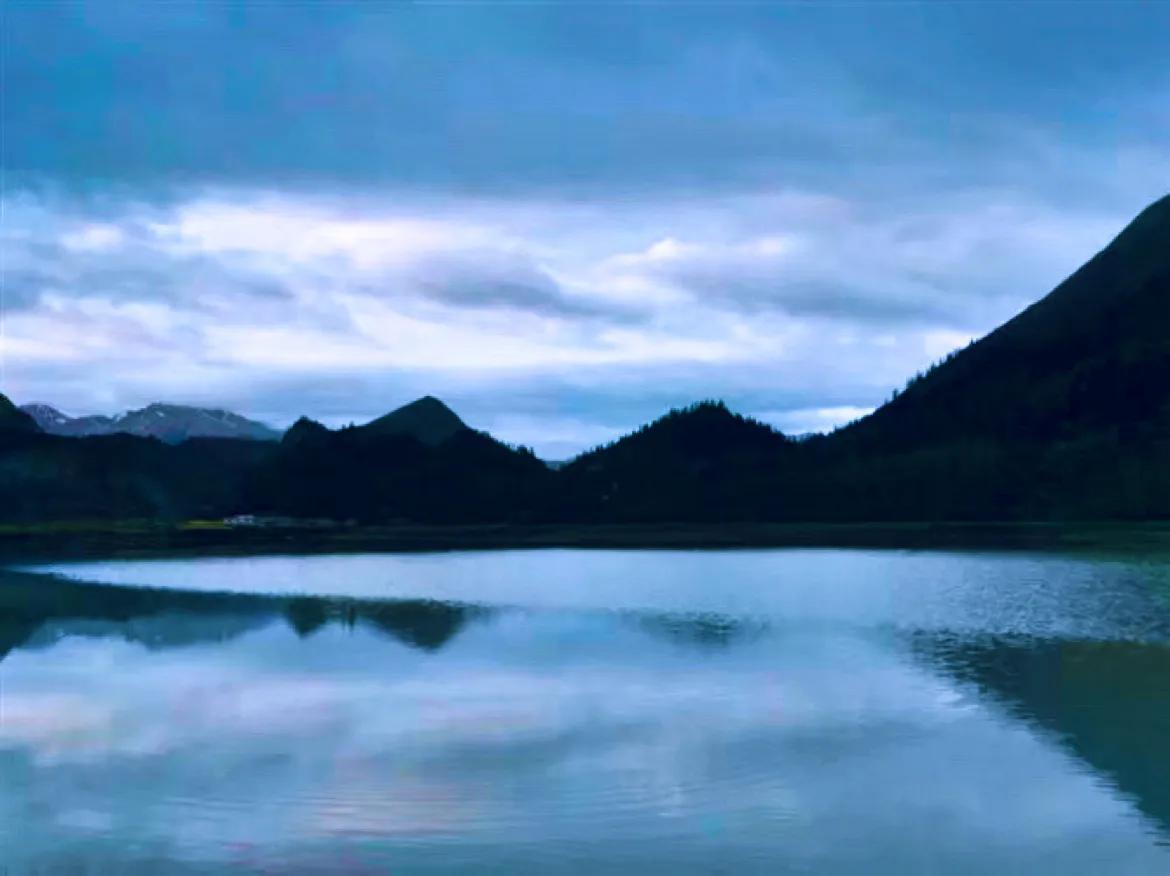 Recording the Eighth Natural Wuhu Lake in Tibet - iNEWS