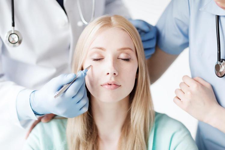 Three actresses who have had successful plastic surgery, one of them ...