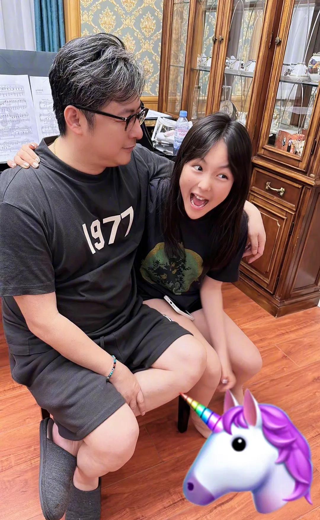 Li Xiang is lazy to deal with Wang Yuelun's scandal, and posts his daughter's paintings ...