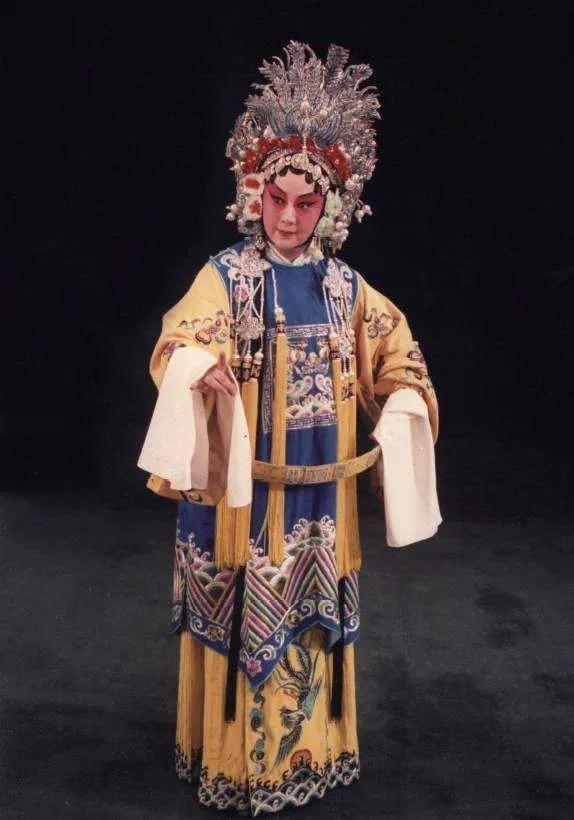 Peking Opera actor Liu Guijuan and her mentor Li Shiji are rumored to ...