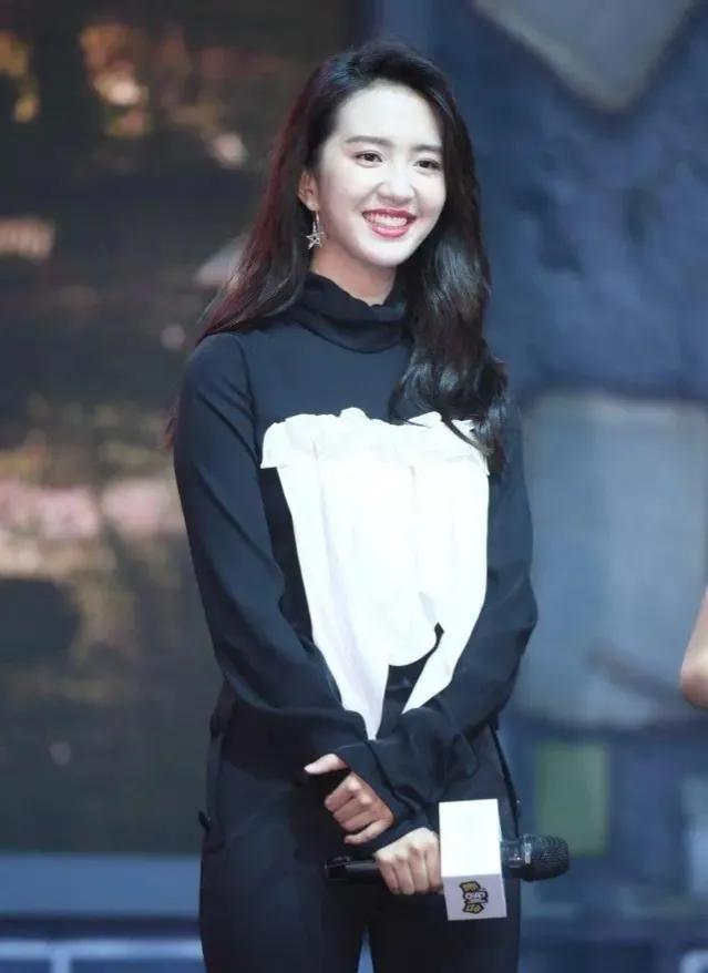 Xu Lingyue: Beautiful and beautiful - iNEWS