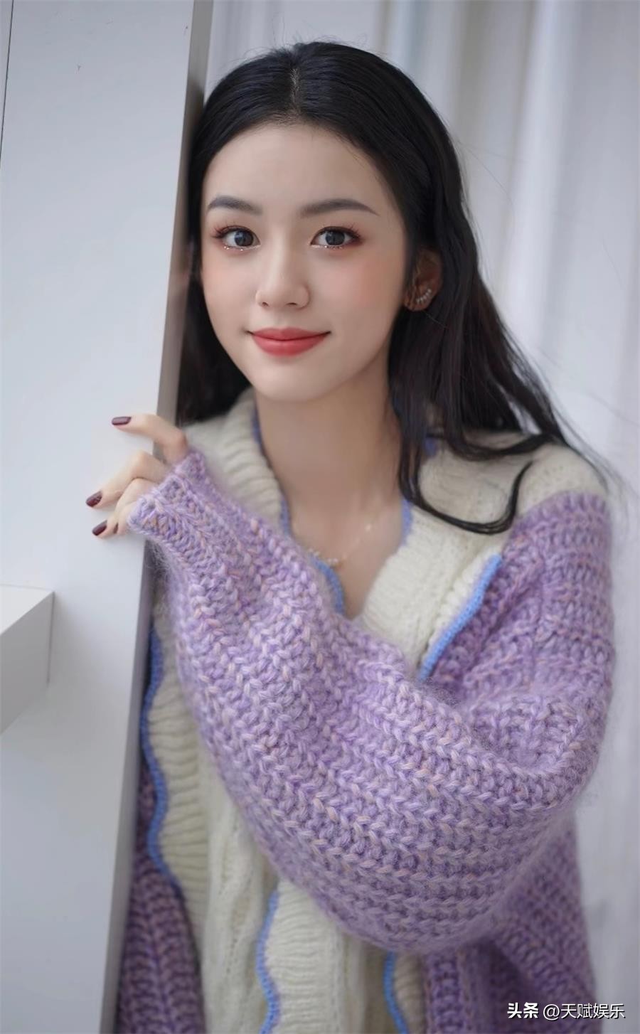 Film and television actress Zhou Ye photo album (8) - iNEWS