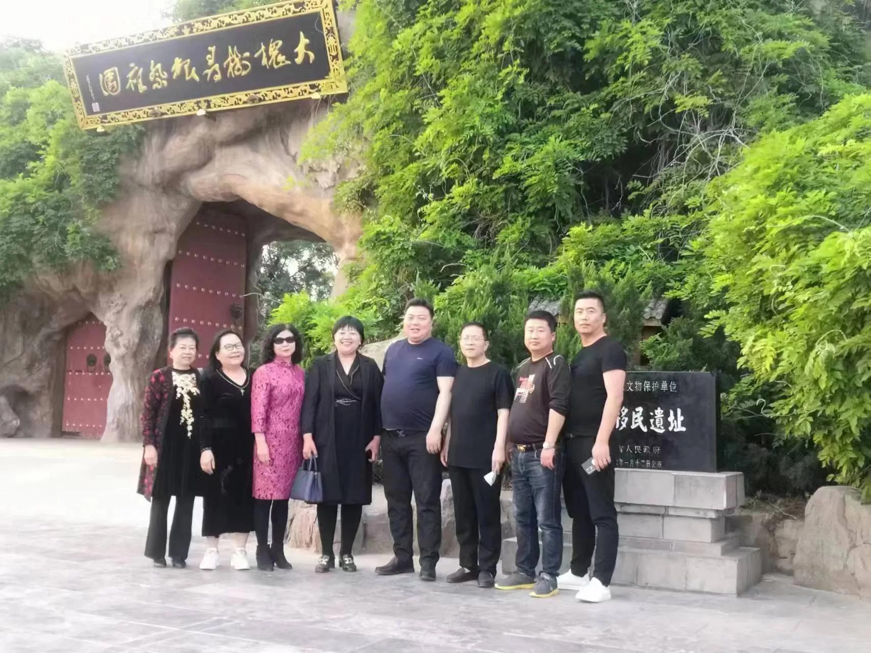 Suddenly like a night of spring breeze, thousands of pear trees bloom ...