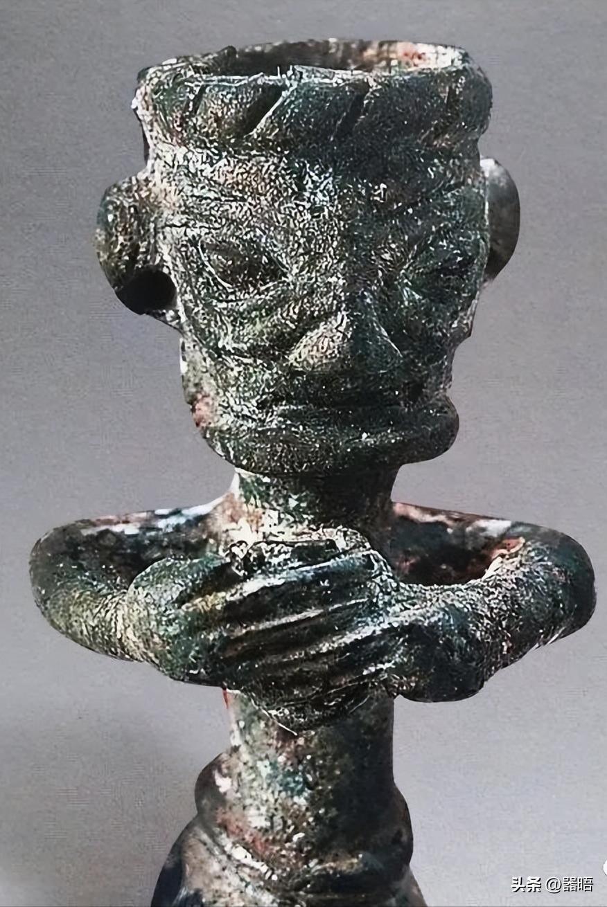 Are there Hu people in the bronze statue of Sanxingdui? - iNEWS