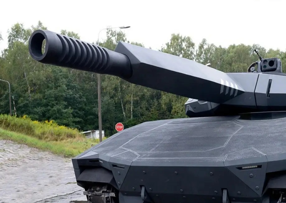 Aircraft and warships can be invisible, but tanks can?Someone tried it ...