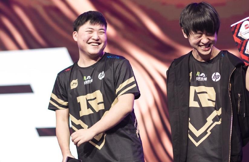 LPL gave UZI a ridiculously high score, Xiao Ming talked about partnering with Uzi, and bluntly ...