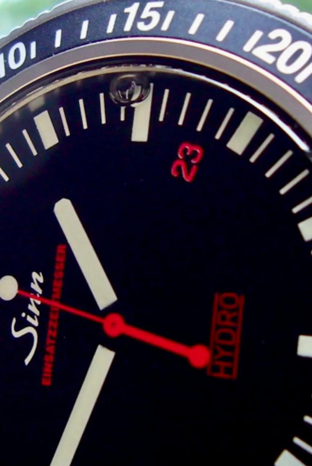 Sinn HYDRO Fluid Technology!Diving watch soaked in oil - iNEWS