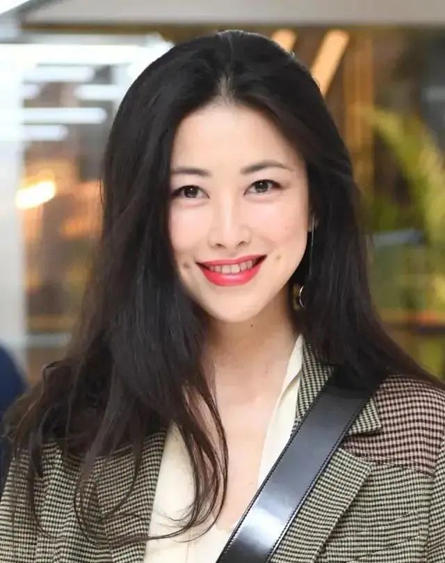 Zhu Zhu: The number one sexiest living person in domestic entertainment ...