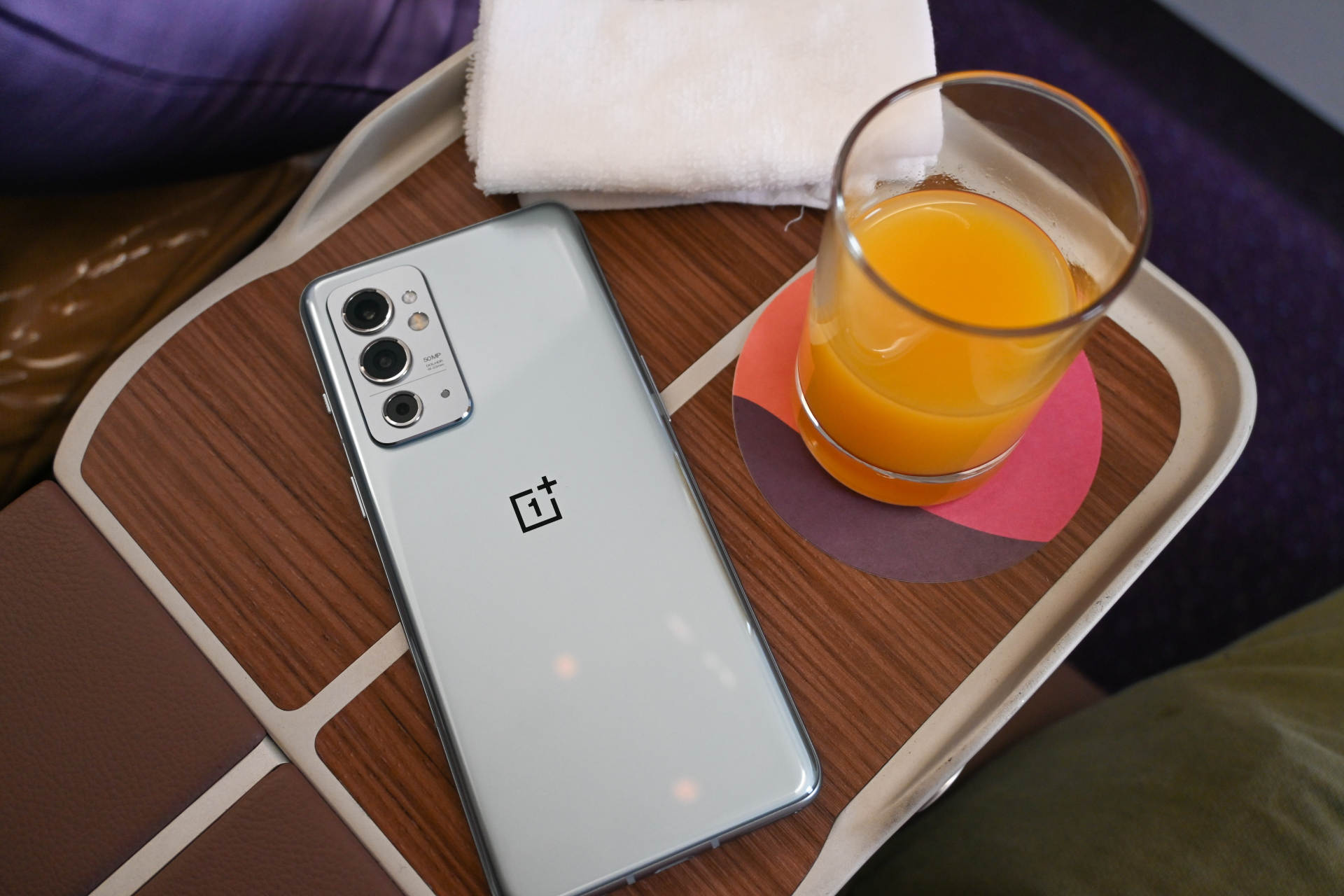 One plus mobile phone should be used by "one family" together!Show off ...