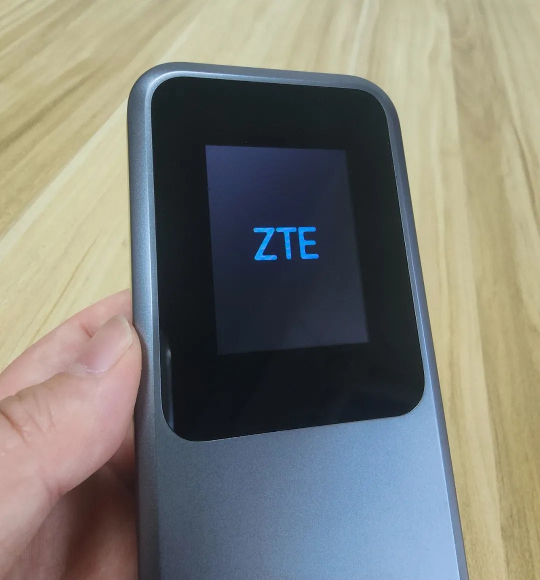 [First test of the whole network] 5G portable Wi-Fi —— ZTE U50 Pro - iNEWS