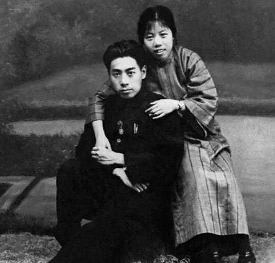 The love between the Prime Minister and Deng Yingchao, love at first ...