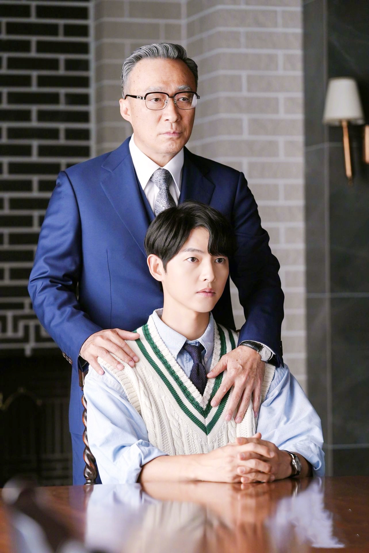 [The youngest son of the chaebol family]: The old president's will has ...