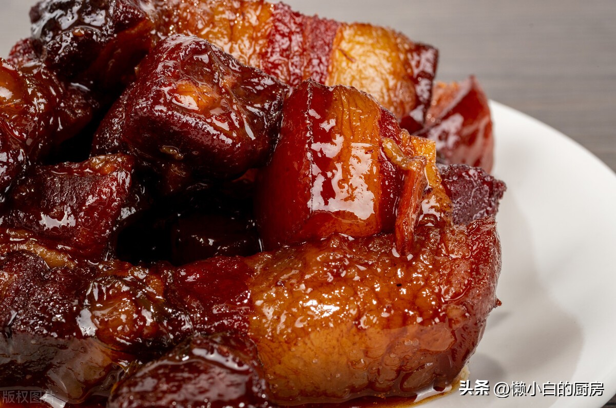 How to make braised pork? Master these 2 points, soft and rotten and ...