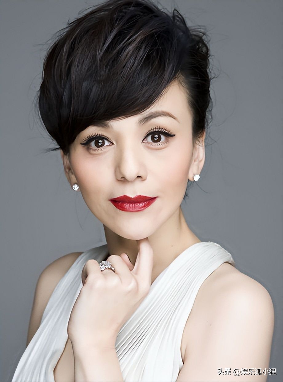 Breaking news: Wang Lin enjoys a single life at the age of 52 and ...