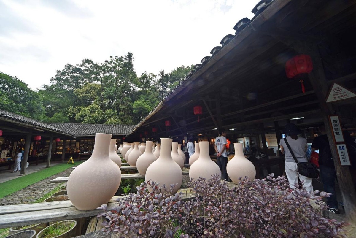 A Brief Discussion: The Development of Jingdezhen's Ceramics - iMedia
