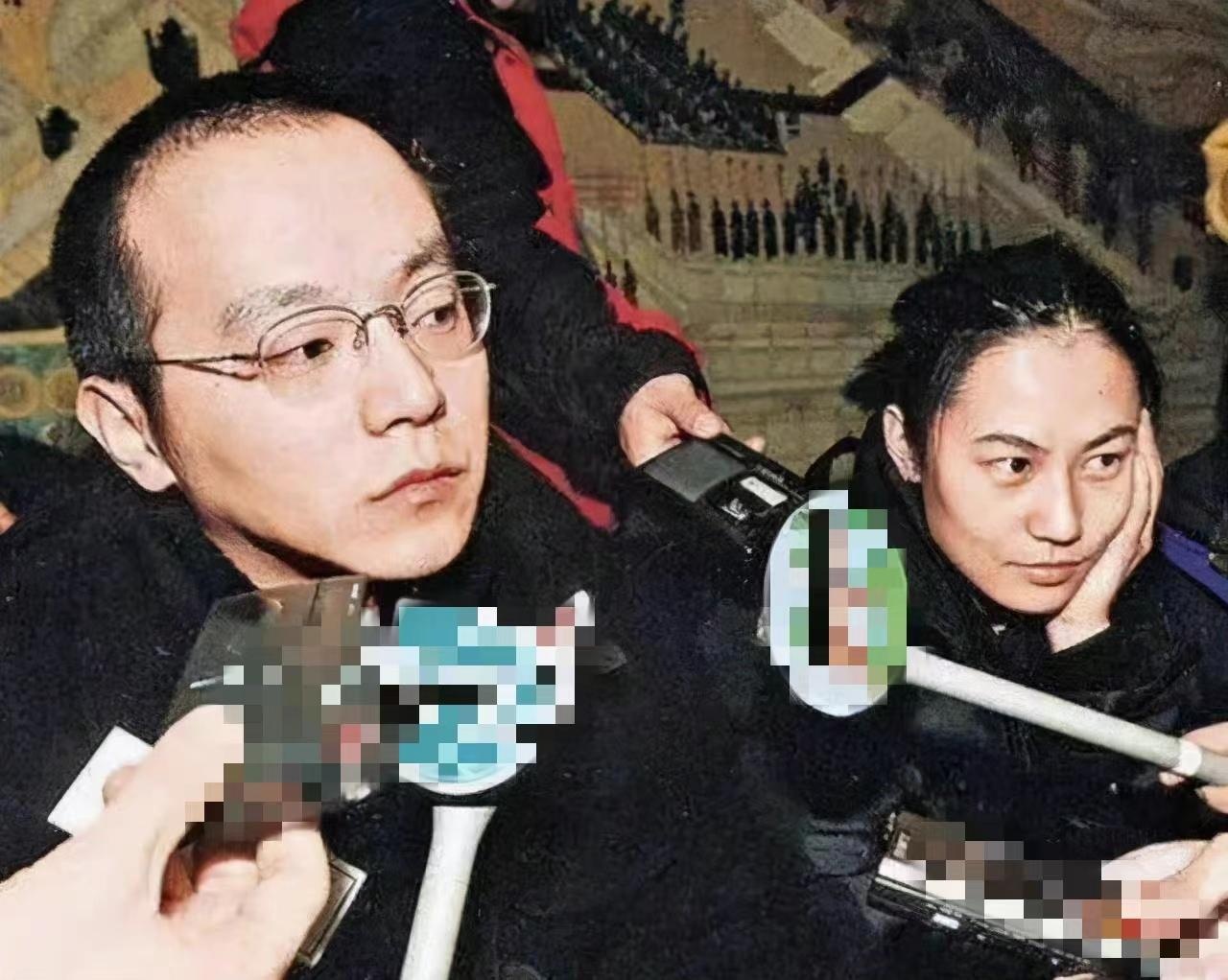 Dou Wei's 20-year-old daughter rarely shows up, she dresses up unruly ...