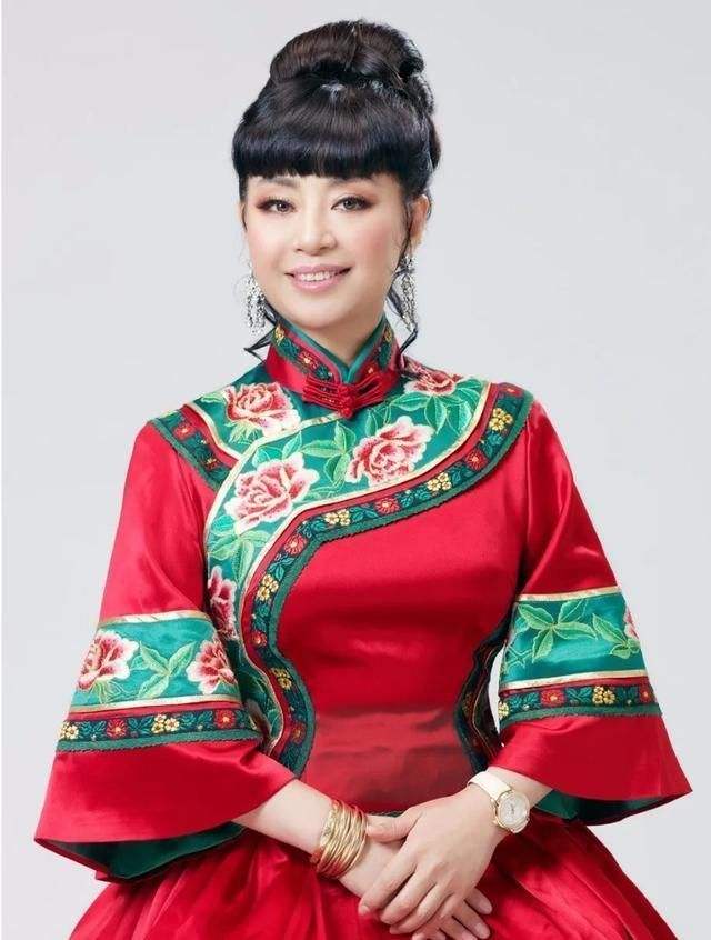 Singer Yin Xiumei, married to a French husband for the second time, has ...