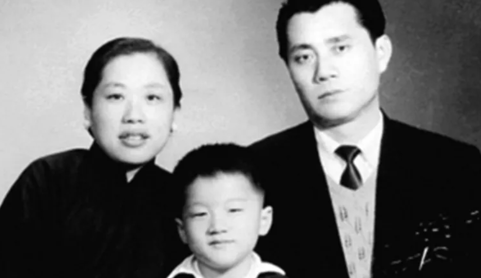 Jackie Chan's original name is Chen Gangsheng, why is his son's surname ...