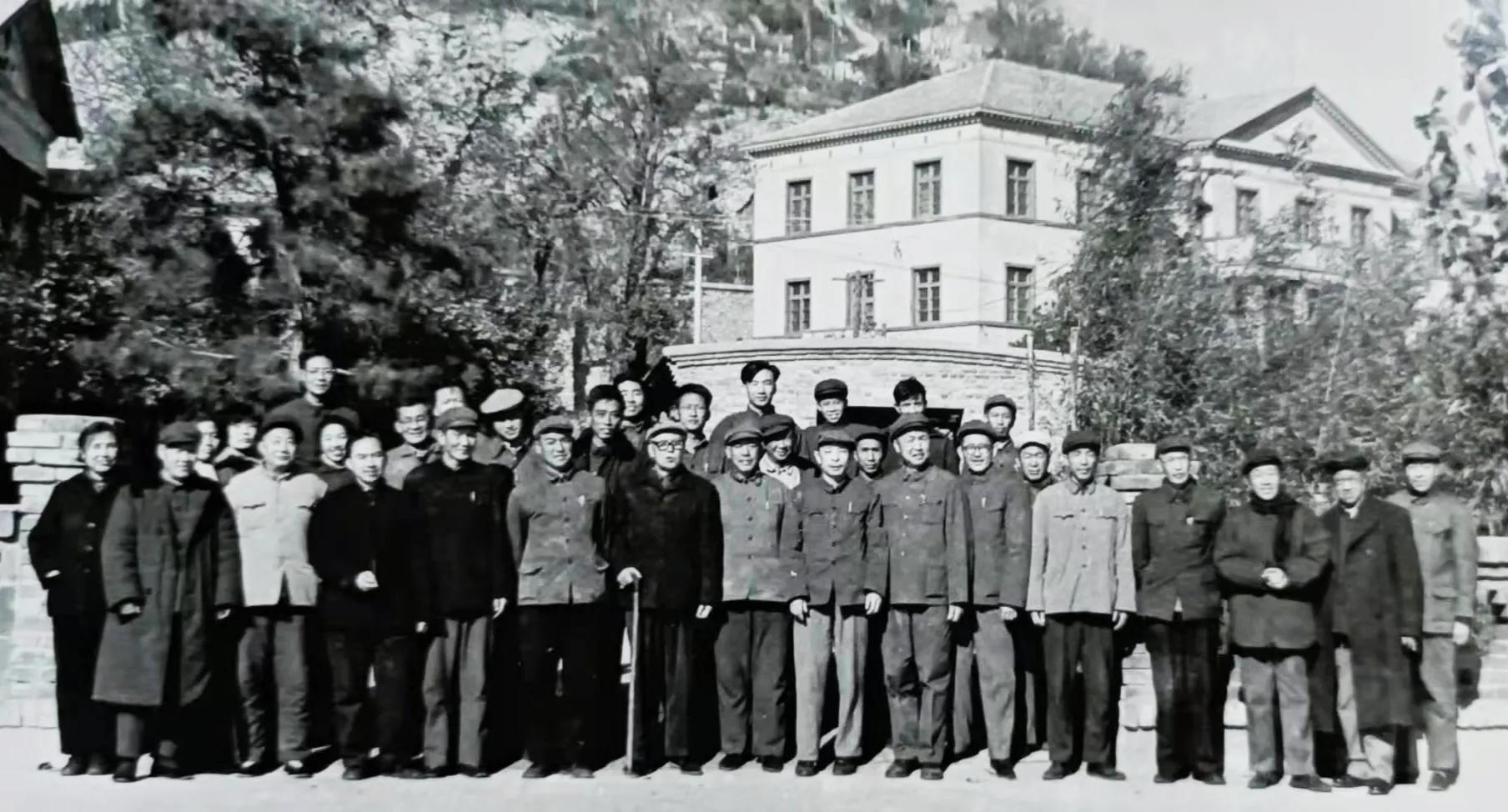 Commemorating the 110th anniversary of the birth of Mr. Yang Yinzhai, a ...