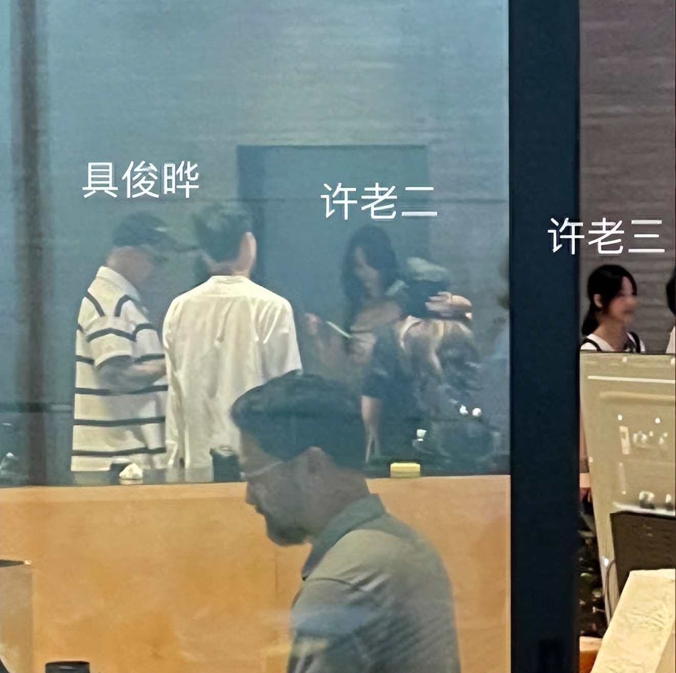 Too spicy! Little S blew himself up and danced hotly with Gu Junye ...