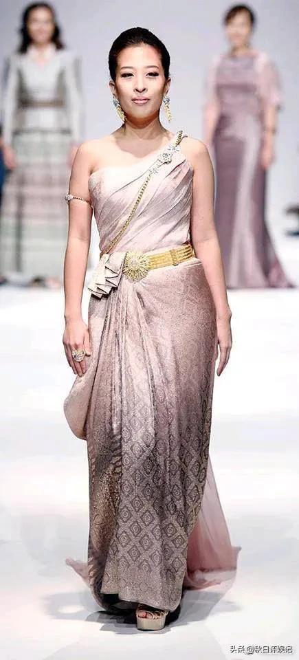 Pachara also used to go on catwalks in beautiful costumes, cut short ...