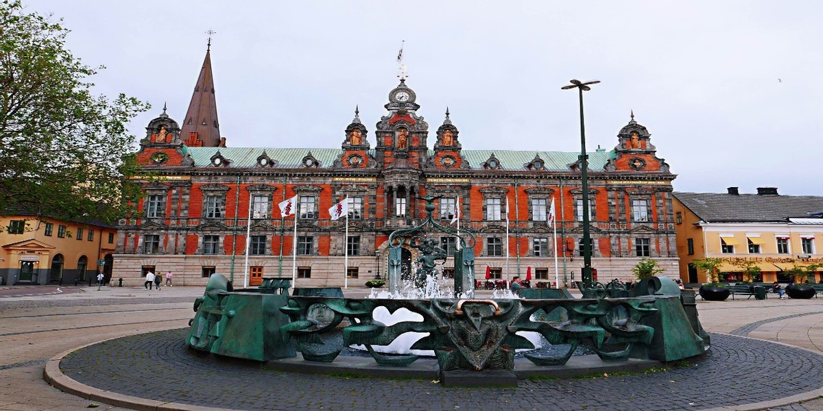 What is the influence of Sweden's historical characteristics on modern ...