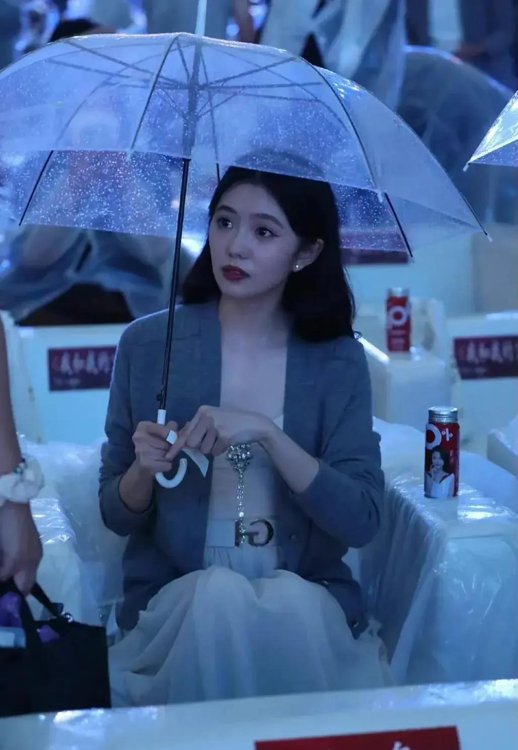 Liu Hao survived many domestic entertainment actresses in seconds. - iMedia