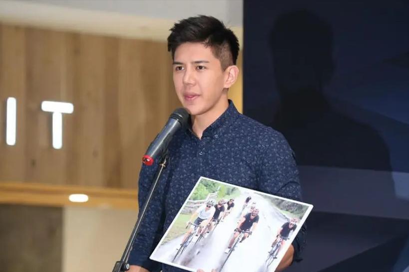 Ding Zilang blew himself up for 3 romances, 6 years of love experience, fell in love with Li ...