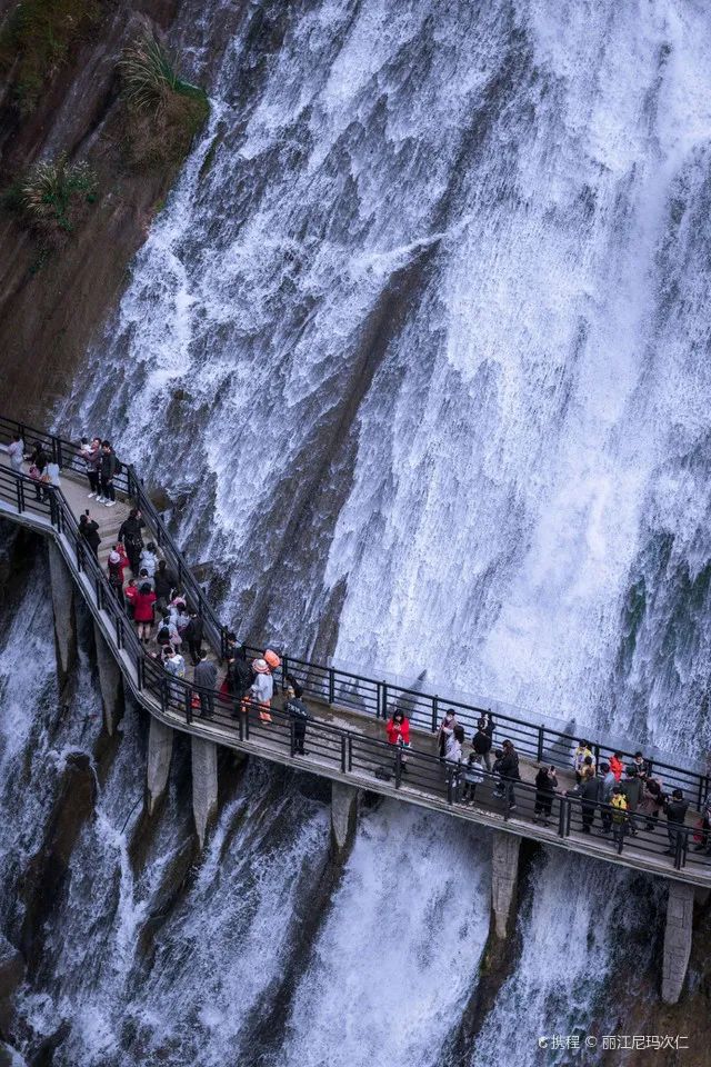 Costing 2.6 billion, the Xianxia world built on the cliff!Exclamation ...