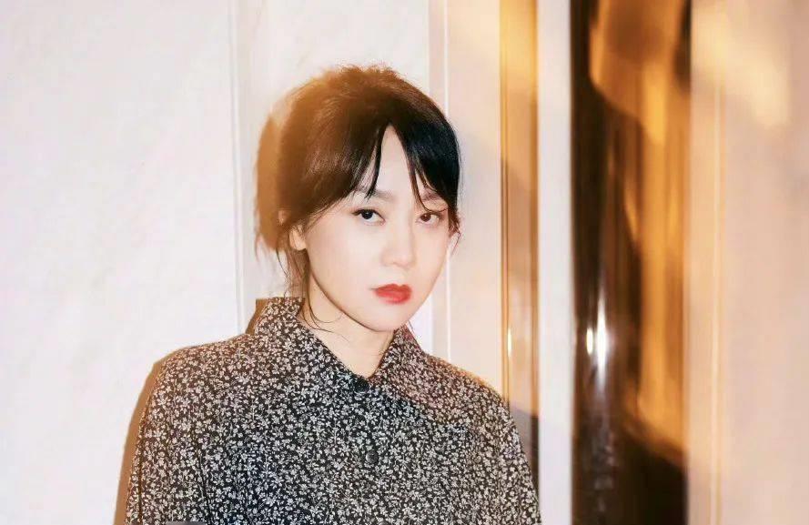 Celebrity Q&A: Yang Mi's third sister and ugly boy, Lisa, Guan Xiaotong ...