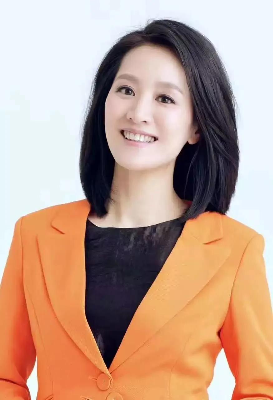 He Jie is a beautiful woman, but also a talented woman! - iMedia