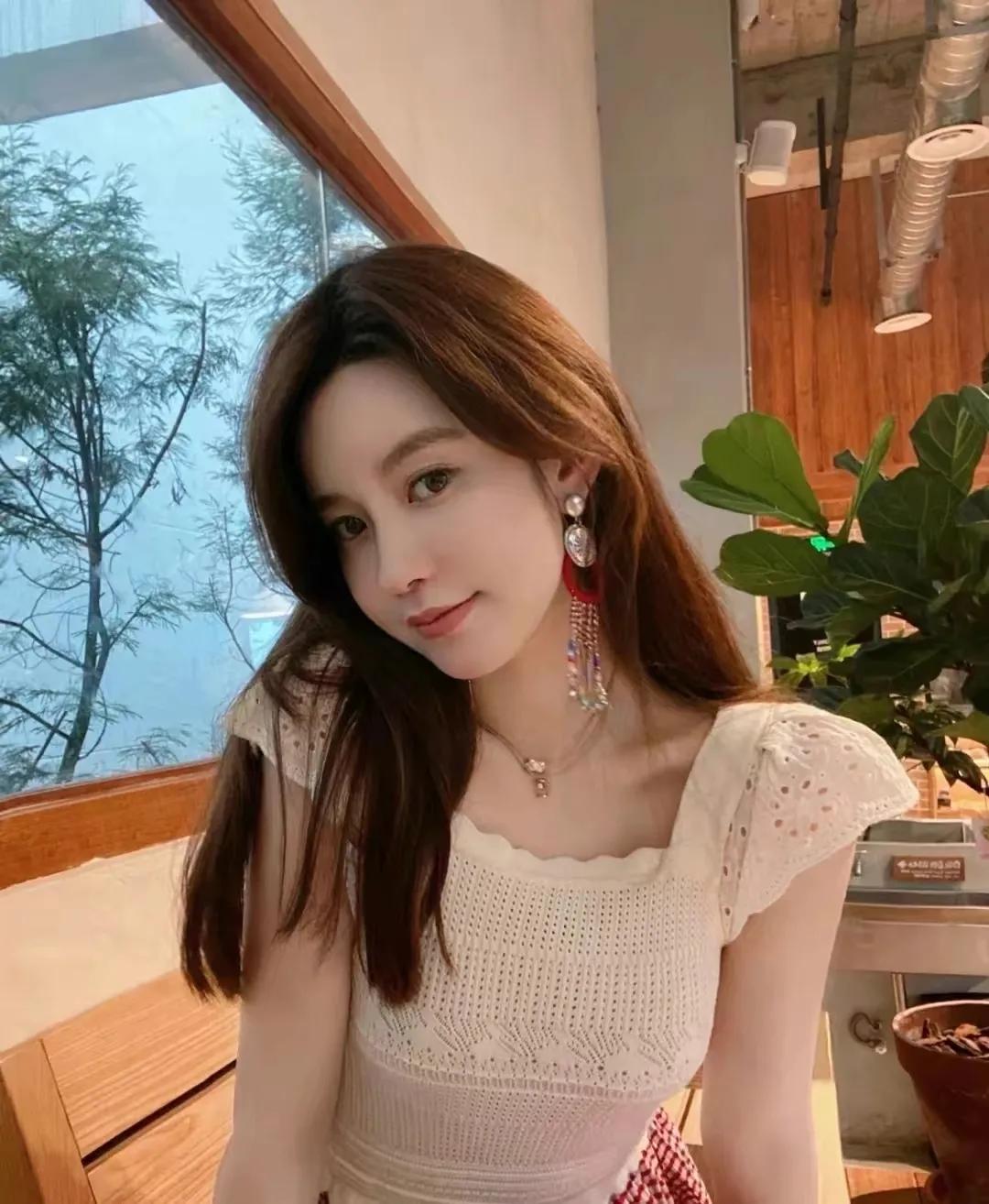 Zhang Dayi's engagement is not Jiang Fan, Xu Zheng's refuting rumors is not a screenwriter, and ...