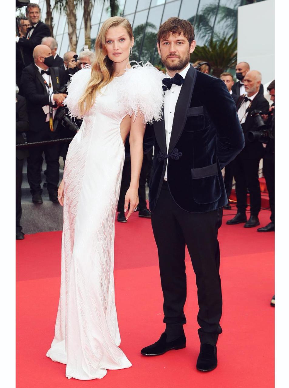 German supermodel Toni Gahn announces divorce after just nine months of ...